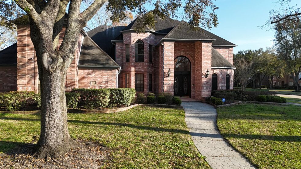 Roof Replacement in Dallas | Mr Roof Fix | Roof Replacement and Roof ...